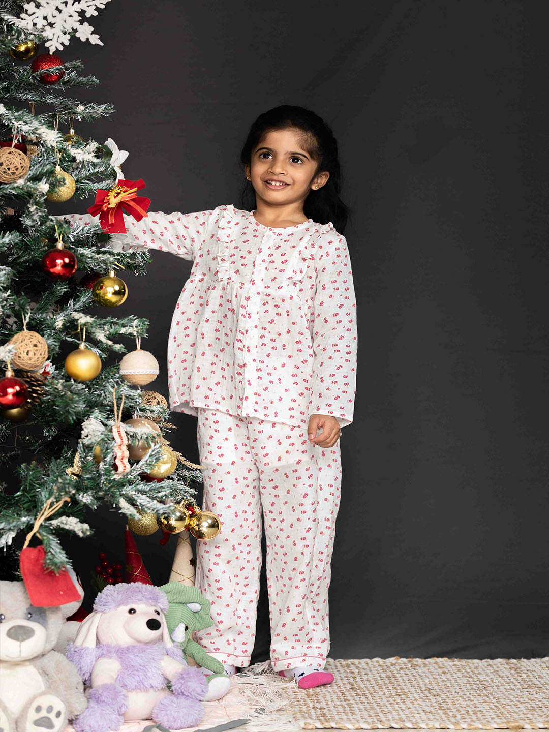 Ditsy floral white Pajamas girls – littlellama.in